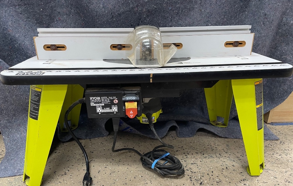 RYOBI 8.5 Amp 1-1/2 Peak HP Fixed Base Corded Router and Table